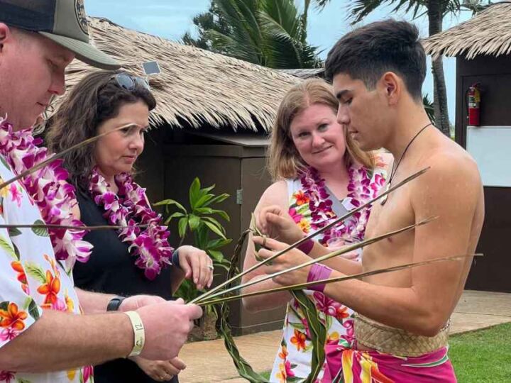 5 Reasons Why Our Customers Love the Aloha Kai Luau - Hawaii Travel Guide