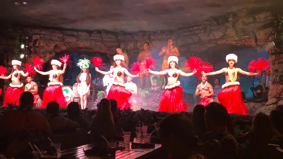 Drums of the Pacific Luau - Hawaii Travel Guide