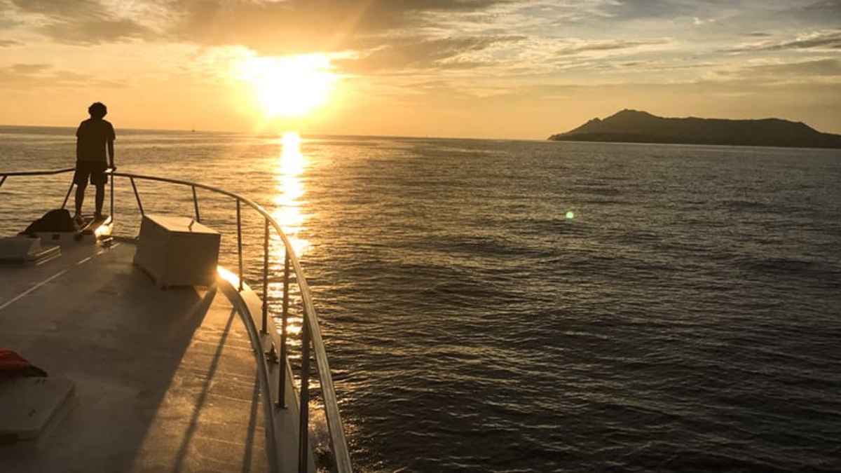 Best Private Sunset Cruises for Special Occasions in Waikiki - Hawaii ...