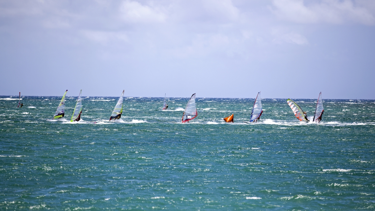 Kanaha Beach Park - Hawaii Travel Guide