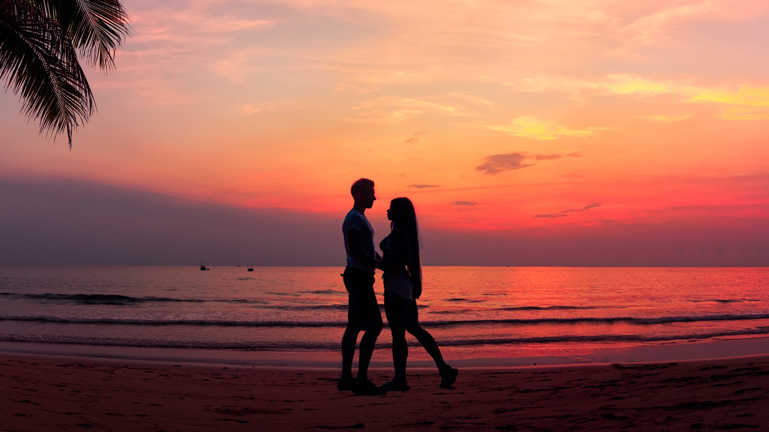 Which Hawaiian Island Has the Best Sunsets for Couples? - Hawaii Travel ...