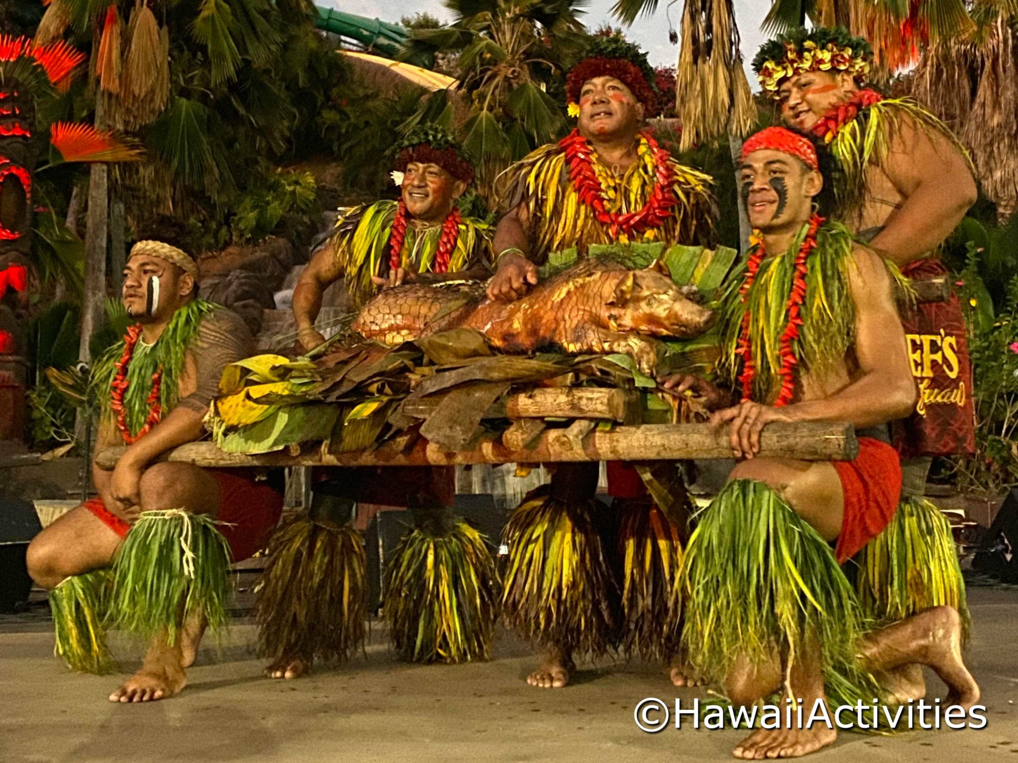 Family Fun at Chief's Luau at Wet 'n' Wild Water Park | Hawaii Travel Guide